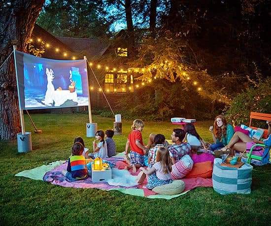 **DIY Beautiful Backyard Theaters ** Great Ideas For Your Yard w ...